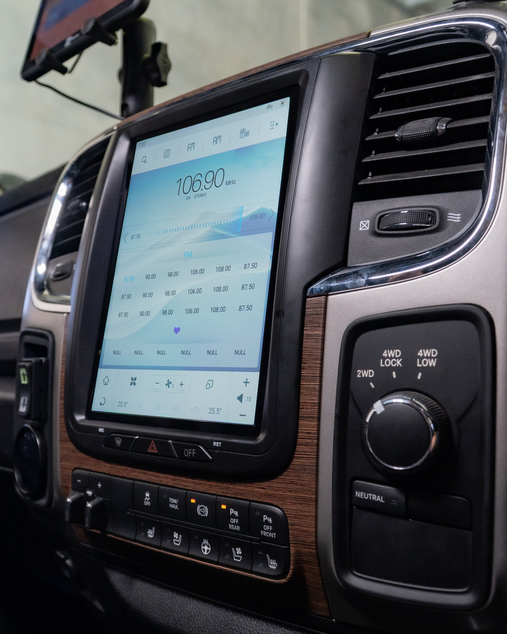 Head Unit To Suit Ram 1500 & 2500 Head Unit – EC Offroad