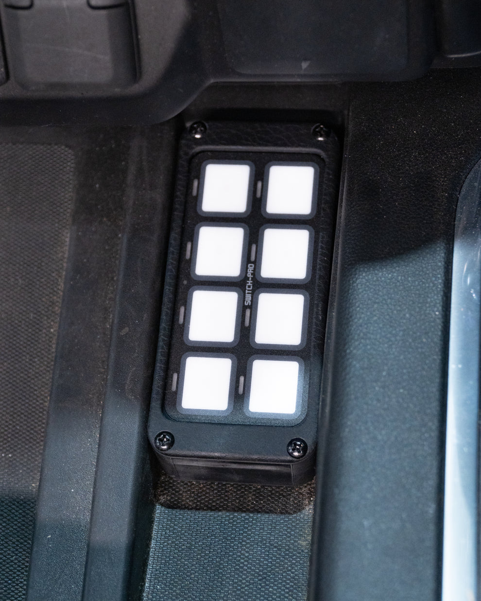 MOUNT FOR SWITCH PROS TO SUIT CHEV 2500 – EC Offroad