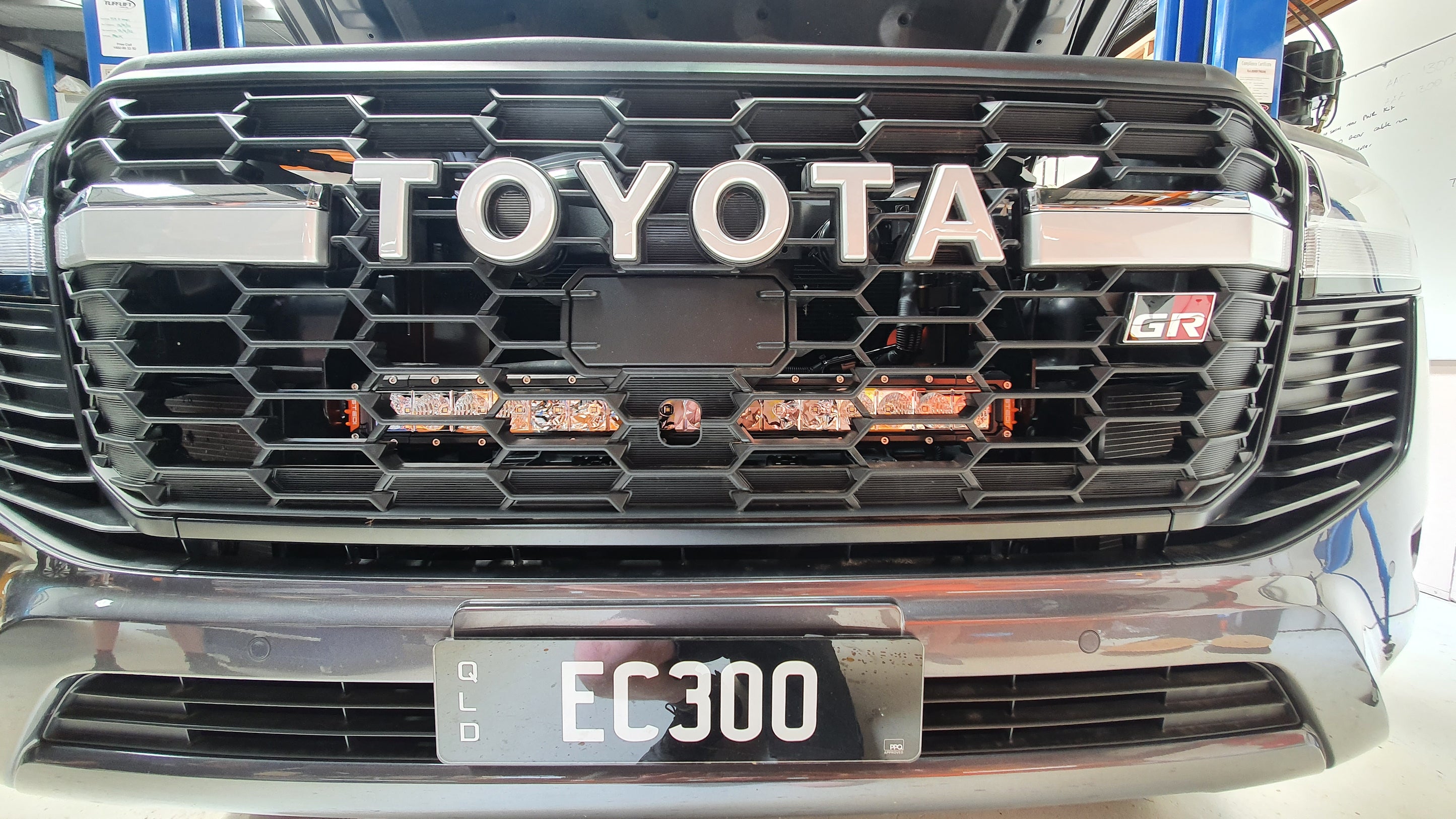Behind Grill Light Bar Bracket to suit 300 Series Landcruiser – EC Offroad