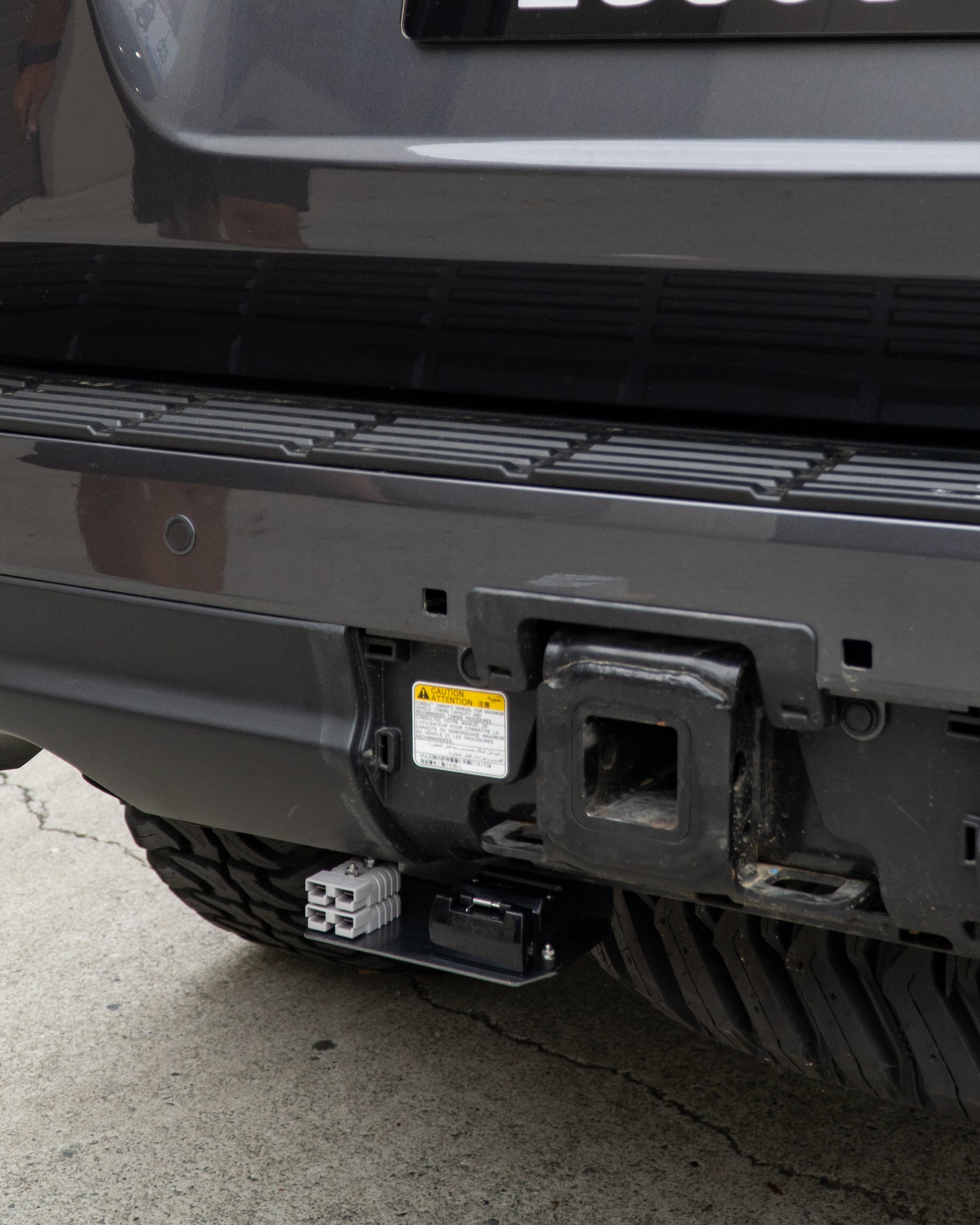 Anderson and Trailer Plug Bracket to suit 300 Series Landcruiser – EC ...